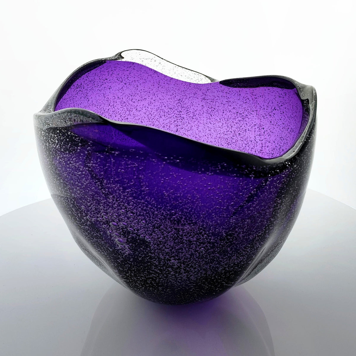 Carved Rim Free Form Bowl – David Reade Glass Art